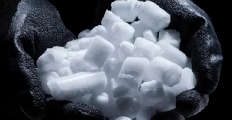 What is Dry Ice ? Dry Ice in Gurugram Cafe - Viral Trend Wave